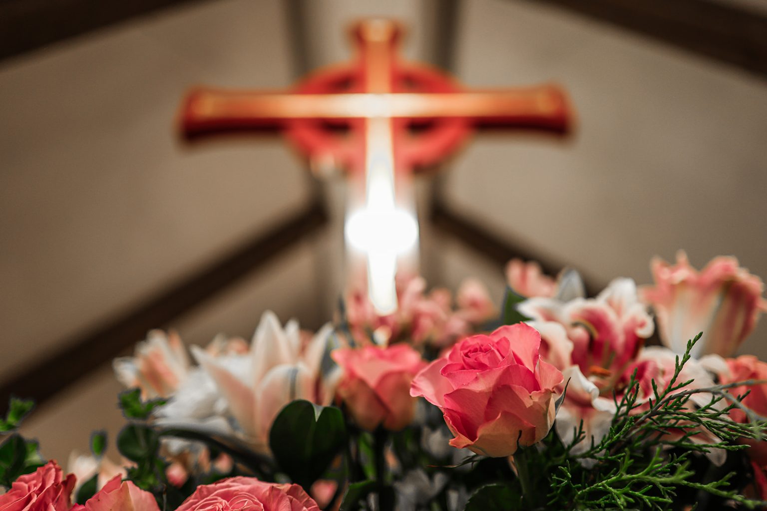 Altar Linens and Flowers | St. Mary's Episcopal Church Barnstable
